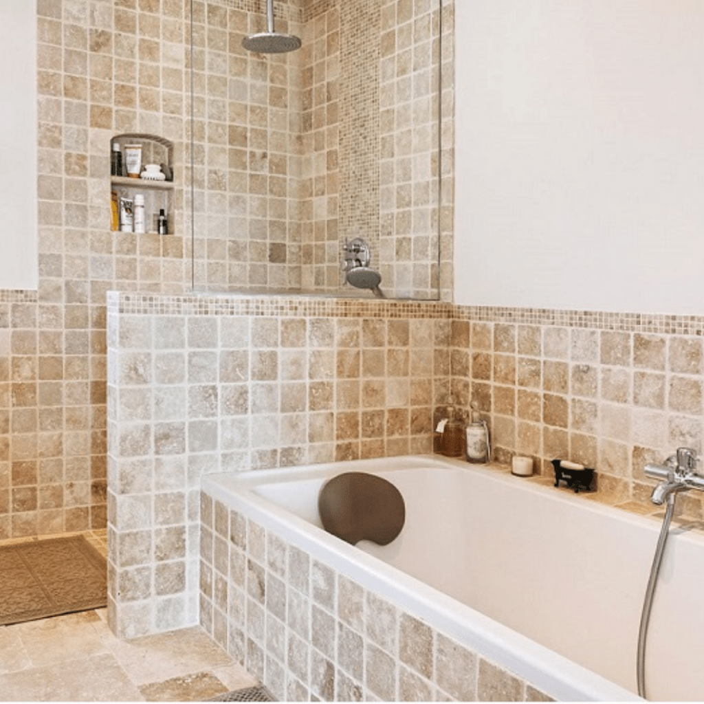 Travertin opus 4 formats 1er choix Clair salle de bain | Apex Pierre