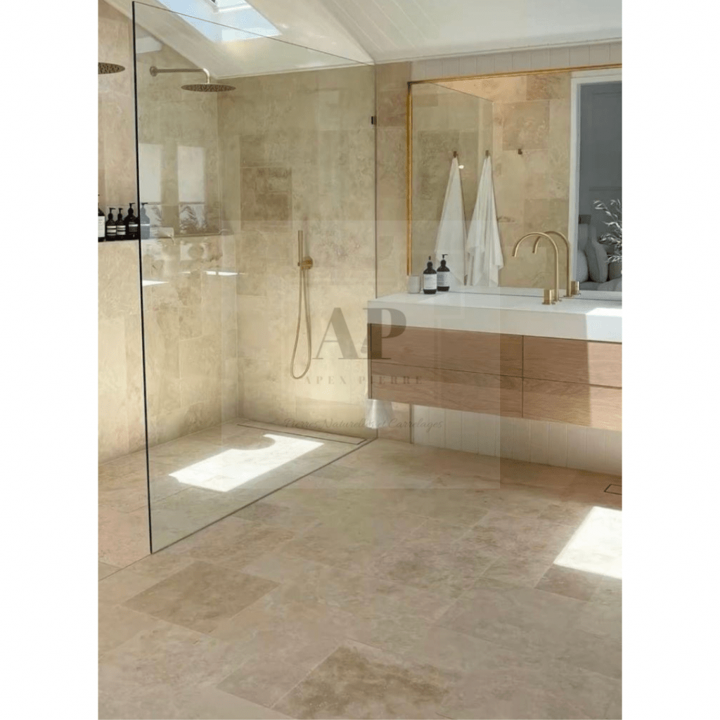 Travertin opus 4 formats 1er choix Clair salle de bain | Apex Pierre