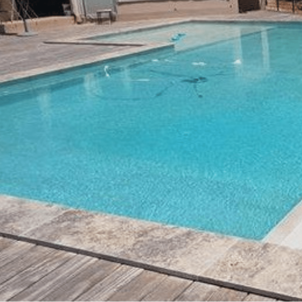 Margelles Piscines en travertin | Apex Pierre