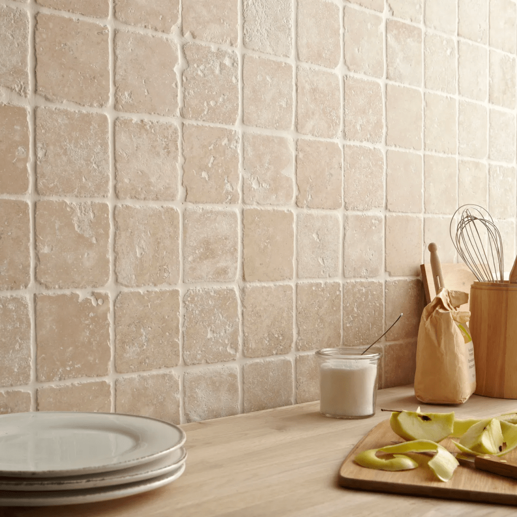 Travertin opus 4 formats 1er choix Clair salle de bain | Apex Pierre